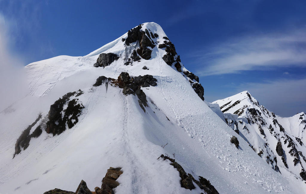 岩 峰: STRAIGHTWALL